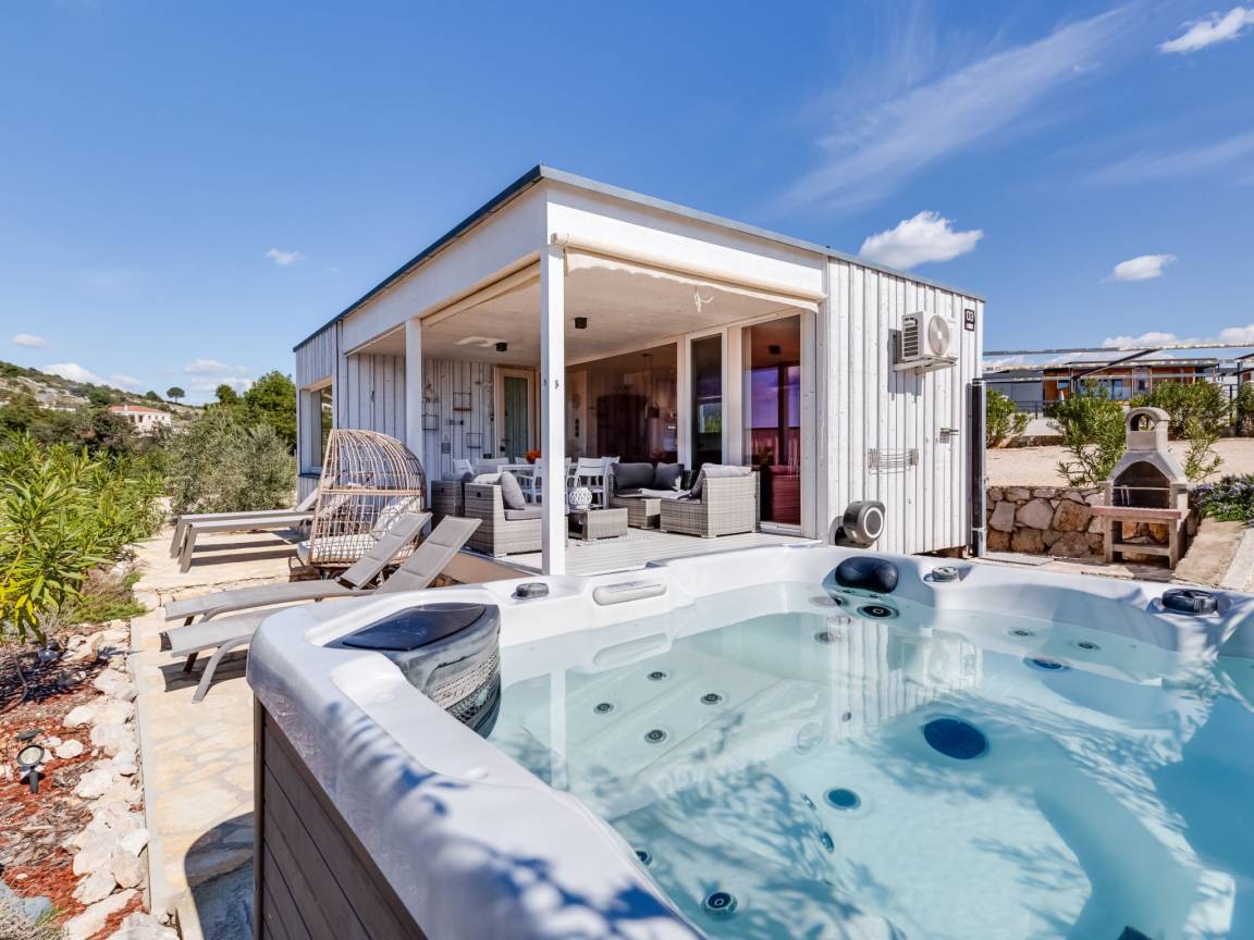 54 M² Ferienhaus ∙ 1 Schlafzimmer ∙ 6 Gäste - Murter