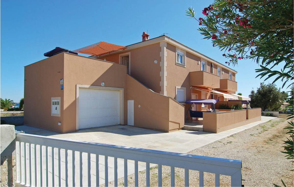 68 M² Apartment ∙ 2 Bedrooms ∙ 4 Guests - Vir