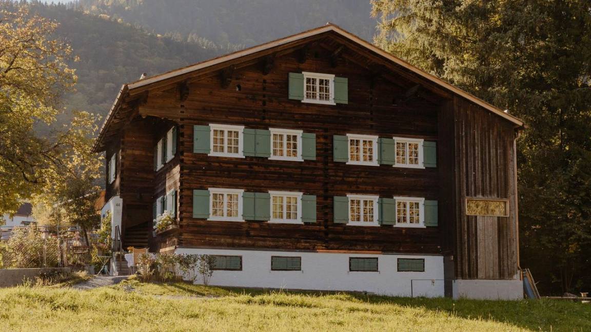 200 M² Ferienhaus ∙ 4 Schlafzimmer ∙ 8 Gäste - Montafon