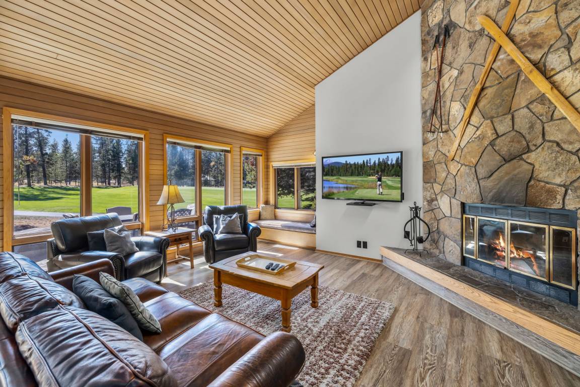 213 M² House ∙ 5 Bedrooms ∙ 12 Guests - Sunriver, OR