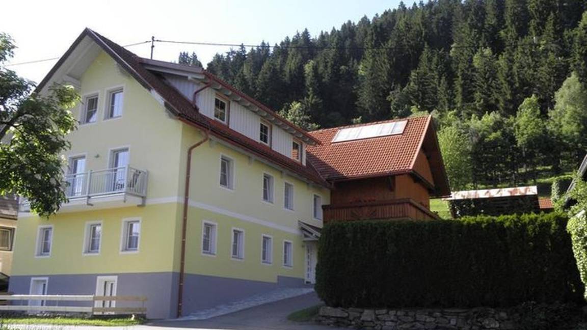 85 M² Apartment ∙ 2 Bedrooms ∙ 5 Guests - Weissensee