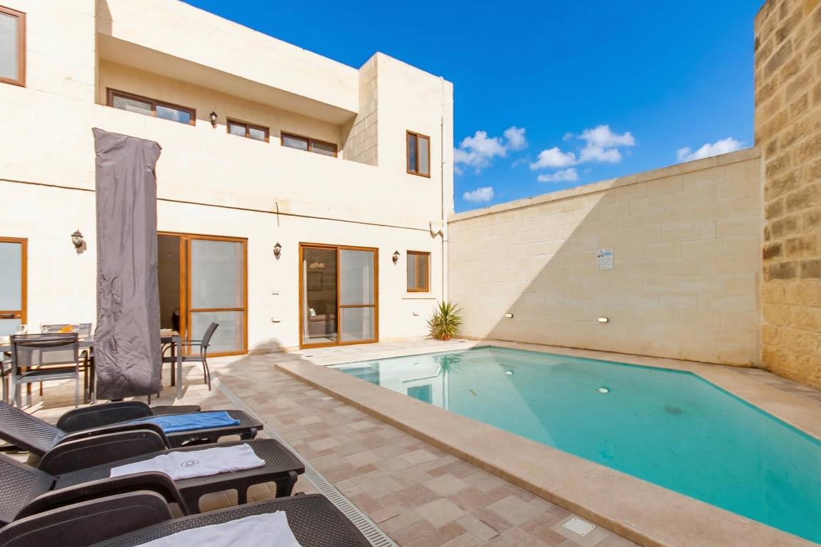 195 M² House ∙ 4 Bedrooms ∙ 8 Guests - Malta