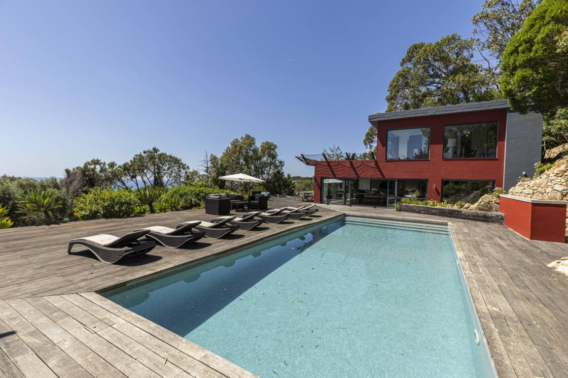 380 M² Villa ∙ 5 Bedrooms ∙ 10 Guests - Cascais