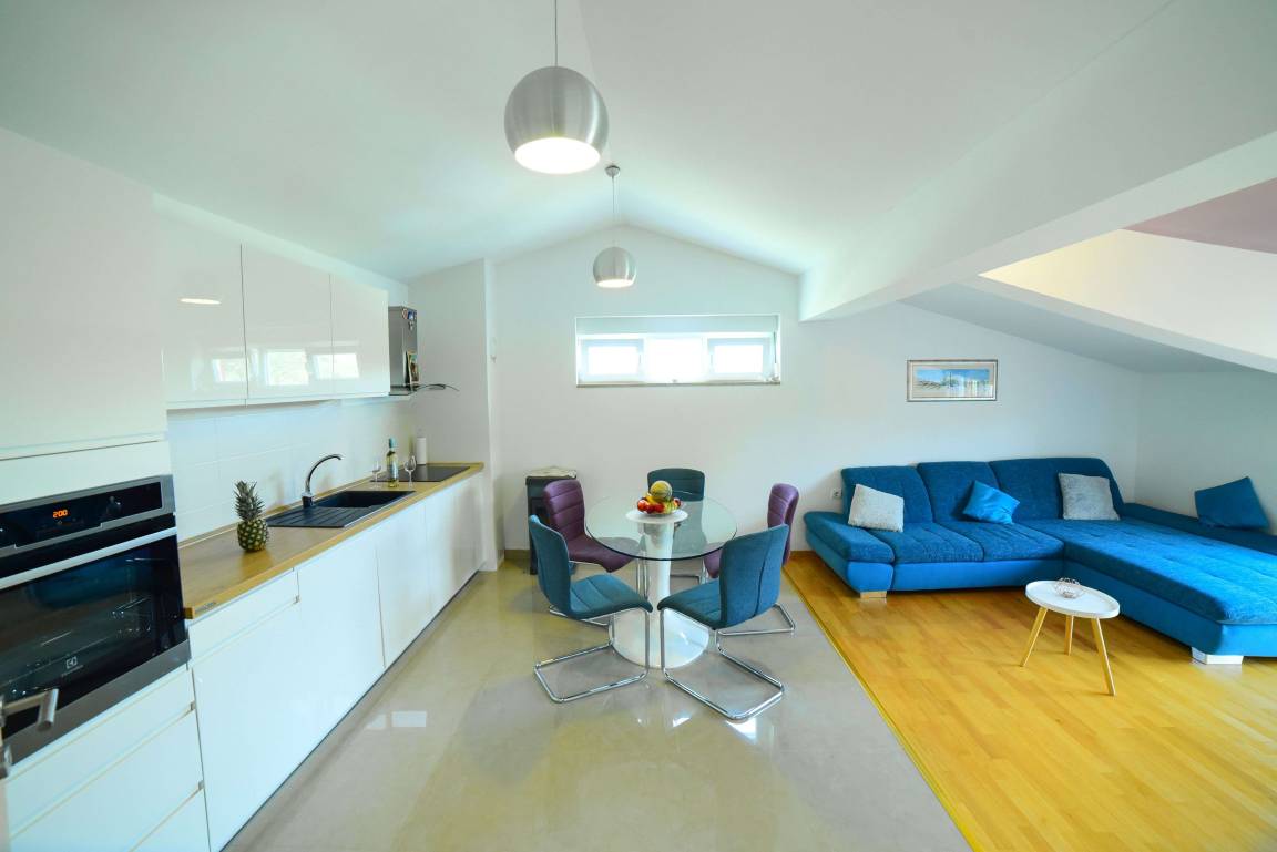 80 M² Appartement ∙ 2 Chambres ∙ 5 Personnes - Sinj