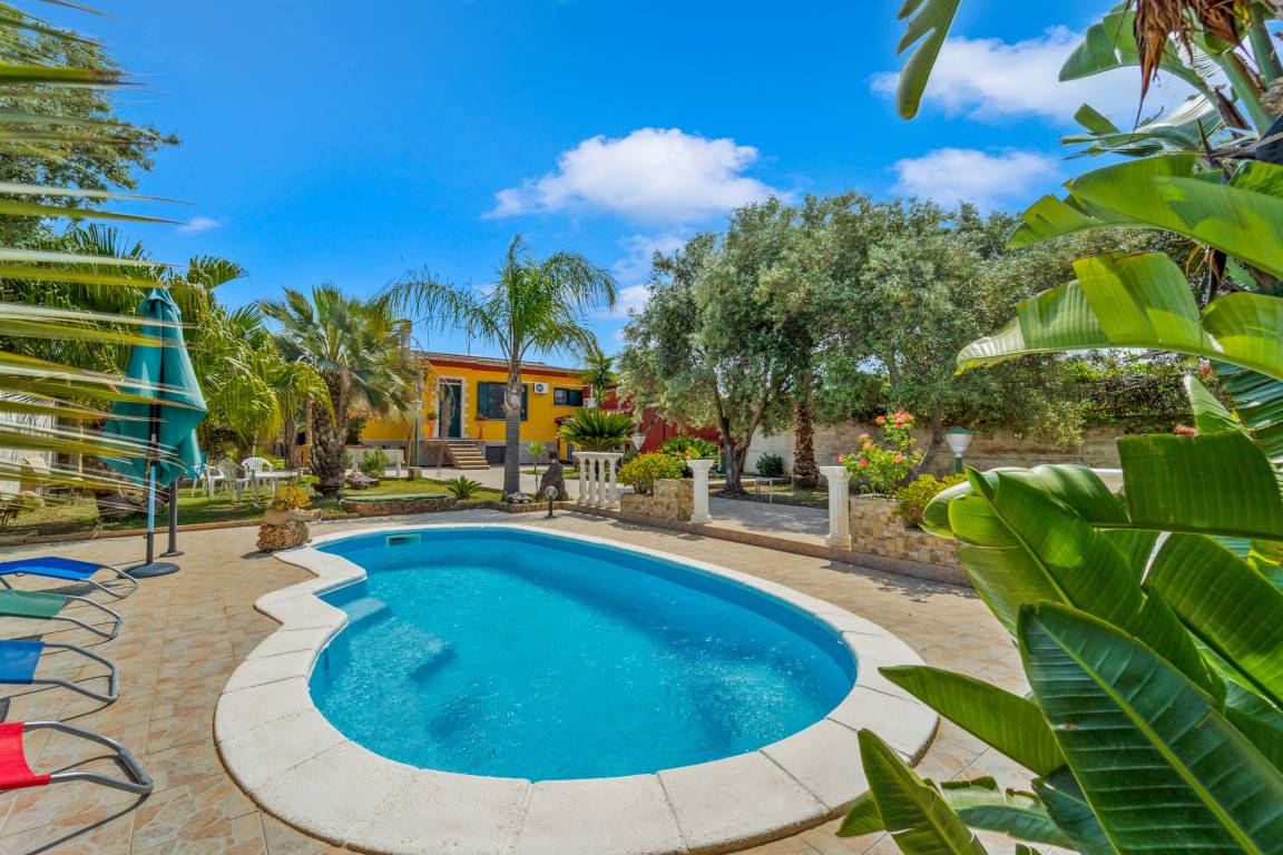 80 M² Villa ∙ 2 Bedrooms ∙ 4 Guests - Cagliari