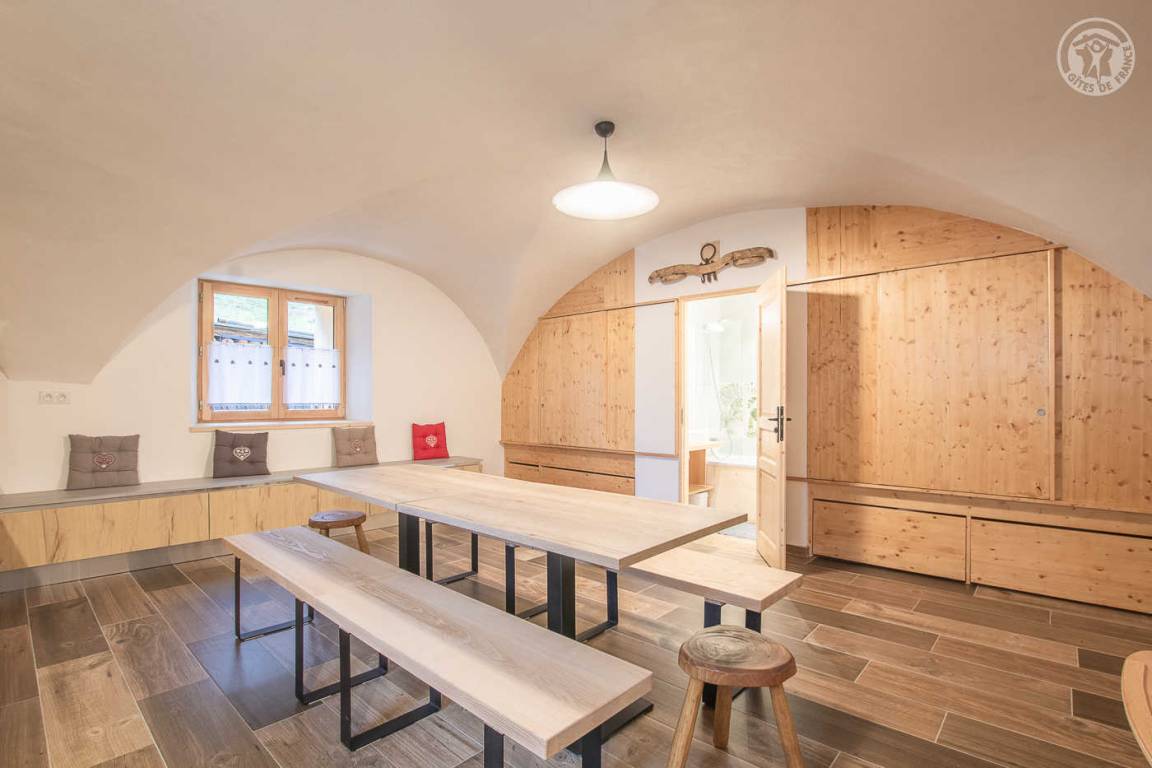 62 M² Gîte ∙ 2 Bedrooms ∙ 6 Guests - Champagny-en-Vanoise