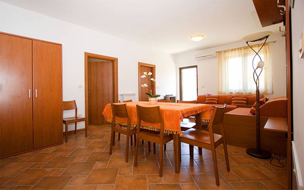 92 M² Apartment ∙ 3 Bedrooms ∙ 8 Guests - Rovinj