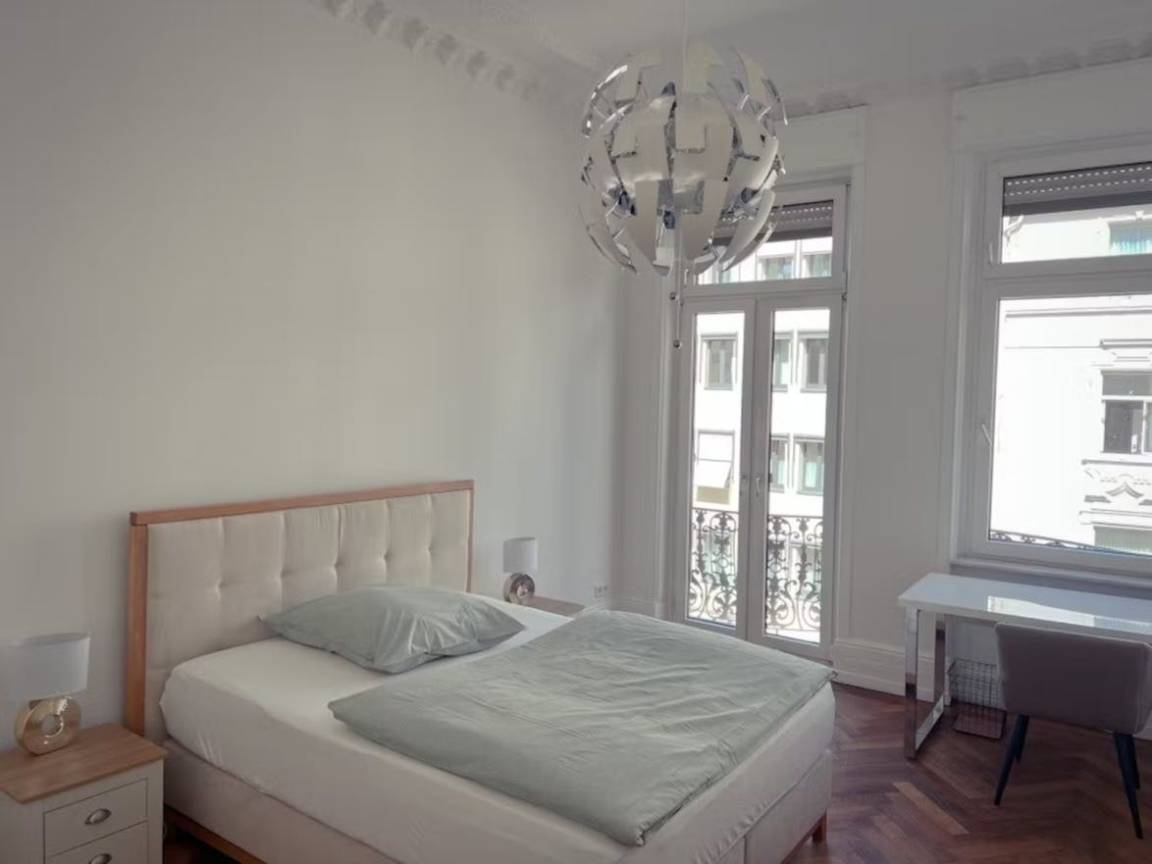 75 M² Private Room ∙ 1 Bedroom ∙ 1 Guest - Frankfurt