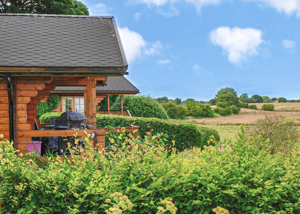 Chalet ∙ 2 Bedrooms ∙ 4 Guests - York, UK