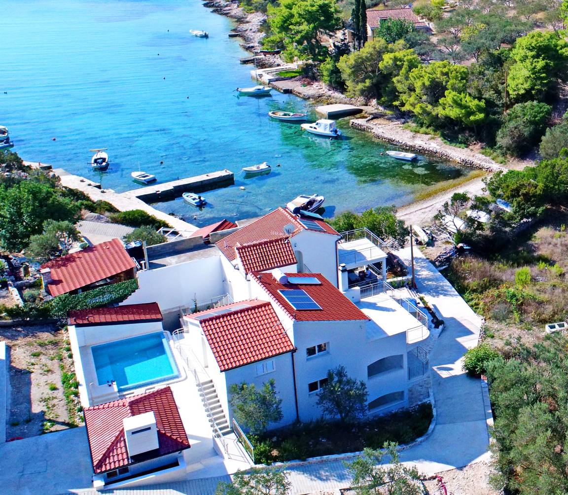 Villa ∙ 6 Schlafzimmer ∙ 12 Gäste - Vela Luka