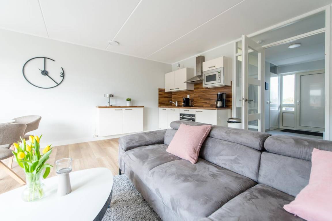 75 M² Apartment ∙ 2 Bedrooms ∙ 4 Guests - Ameland