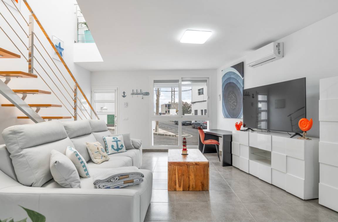 70 M² Apartamento ∙ 2 Habitaciones ∙ 6 Huéspedes - Lanzarote