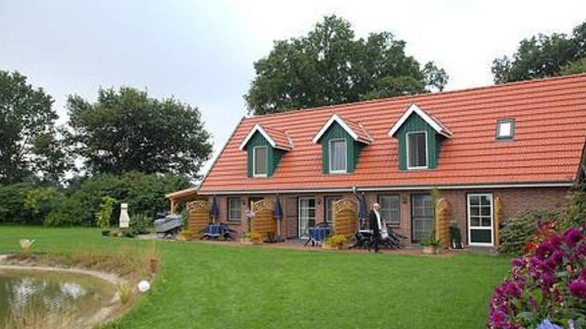 68 M² Ferienwohnung ∙ 2 Schlafzimmer ∙ 4 Gäste - Wiesmoor
