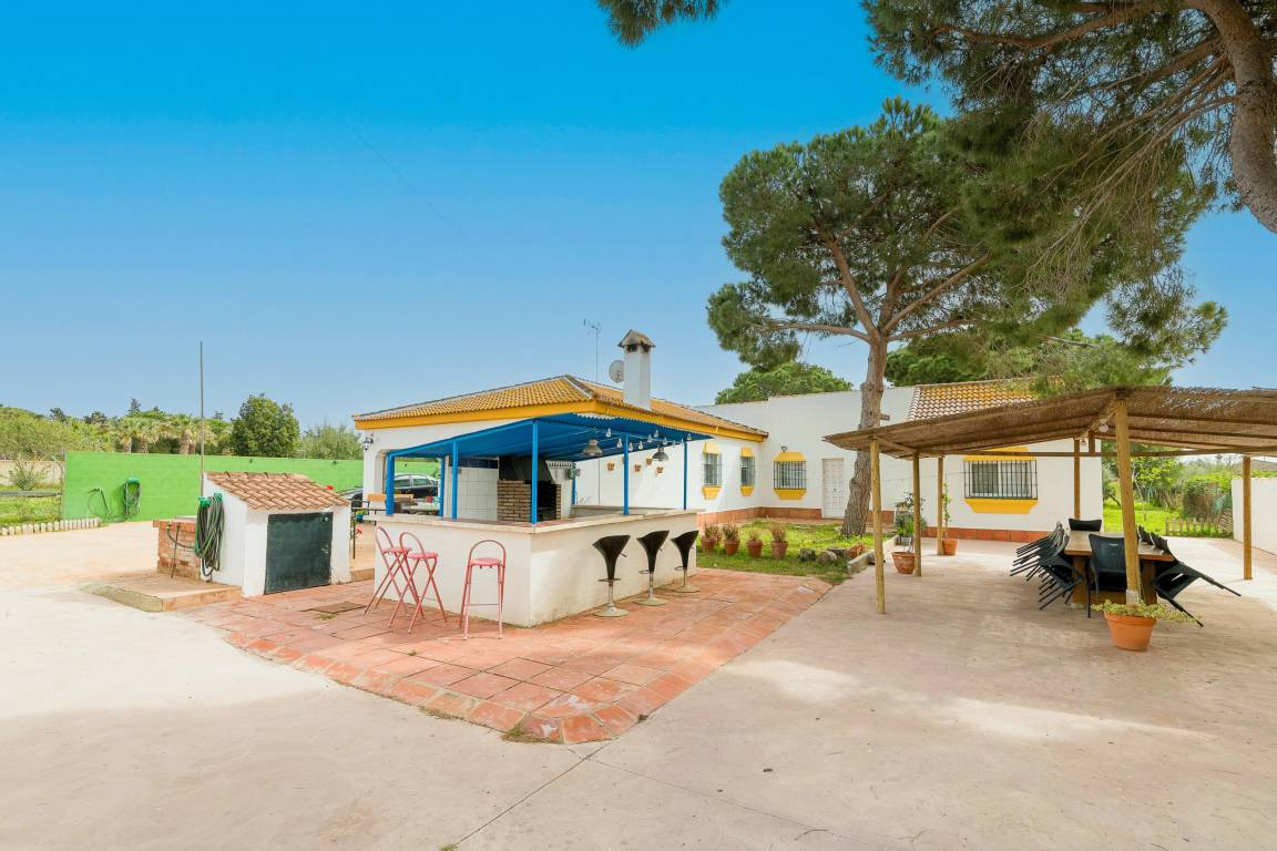 215 M² Villa ∙ 4 Bedrooms ∙ 8 Guests - Cádiz