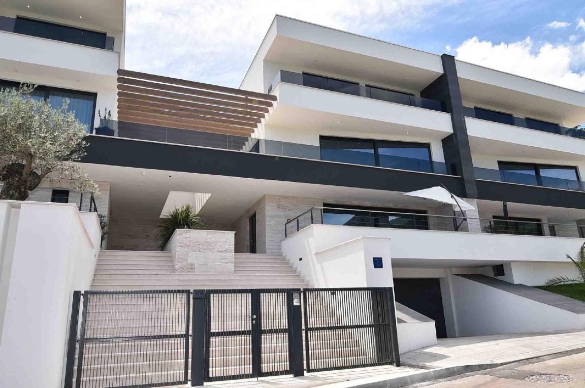150 M² House ∙ 2 Bedrooms ∙ 4 Guests - Lovran