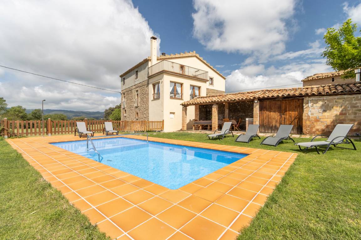 200 M² Maison De Vacances ∙ 5 Chambres ∙ 14 Personnes - Solsona