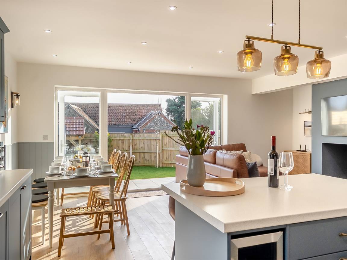 Cottage ∙ 4 Bedrooms ∙ 10 Guests - Sea Palling