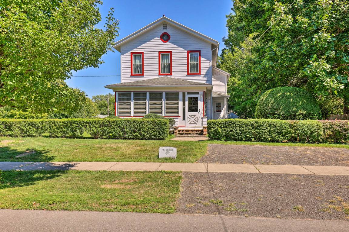 175 M² House ∙ 5 Bedrooms ∙ 10 Guests - Sodus Point, NY