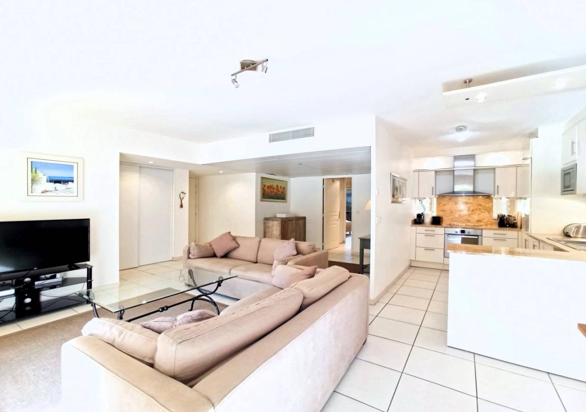 79 M² Apartamento ∙ 2 Habitaciones ∙ 4 Huéspedes - Cannes