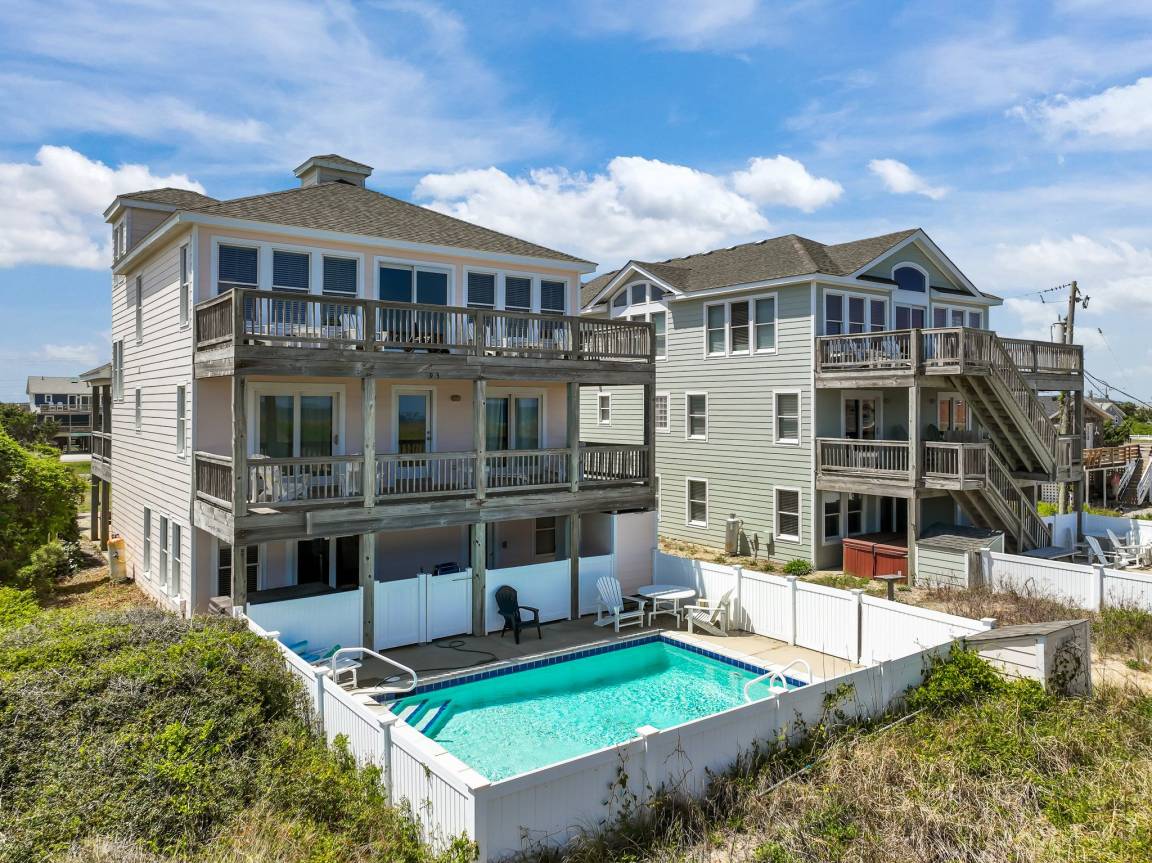 House ∙ 8 Bedrooms ∙ 16 Guests - Nags Head, NC