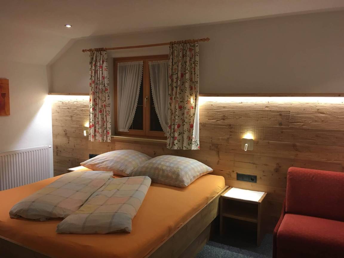 60 M² Ferienwohnung ∙ 2 Schlafzimmer ∙ 6 Gäste - Partenen