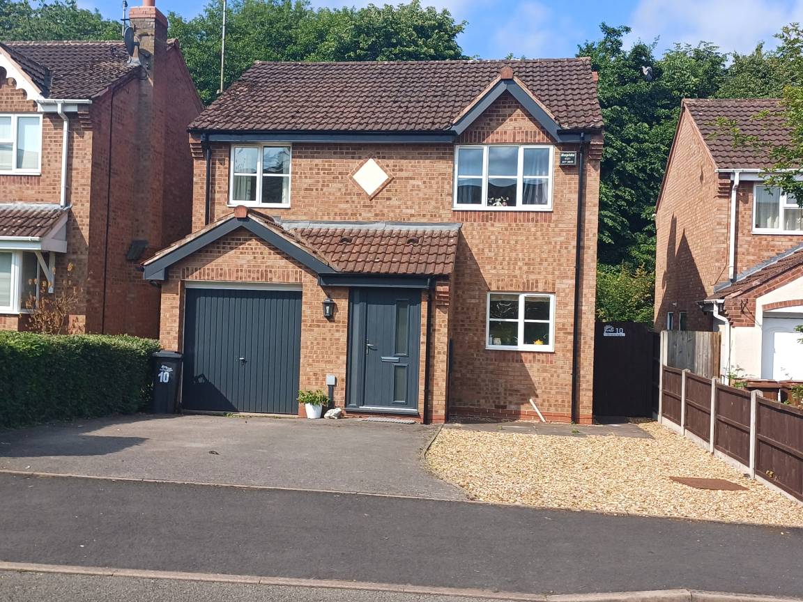 90 M² Talo ∙ 3 Makuuhuonetta ∙ 5 Vierasta - Uttoxeter