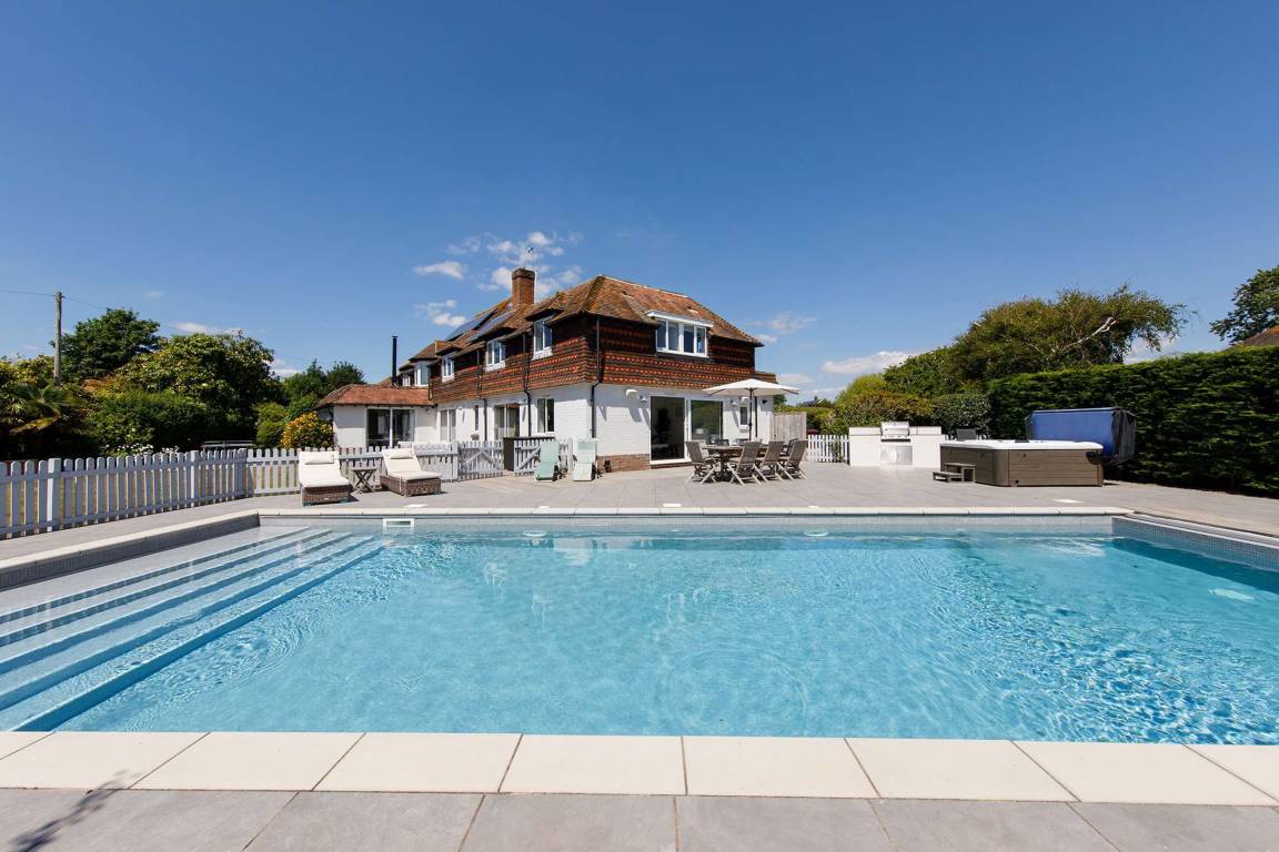 House ∙ 4 Bedrooms ∙ 10 Guests - West Wittering