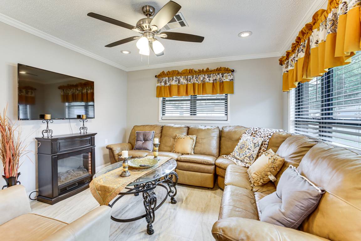 111 M² House ∙ 3 Bedrooms ∙ 6 Guests - Louisiana