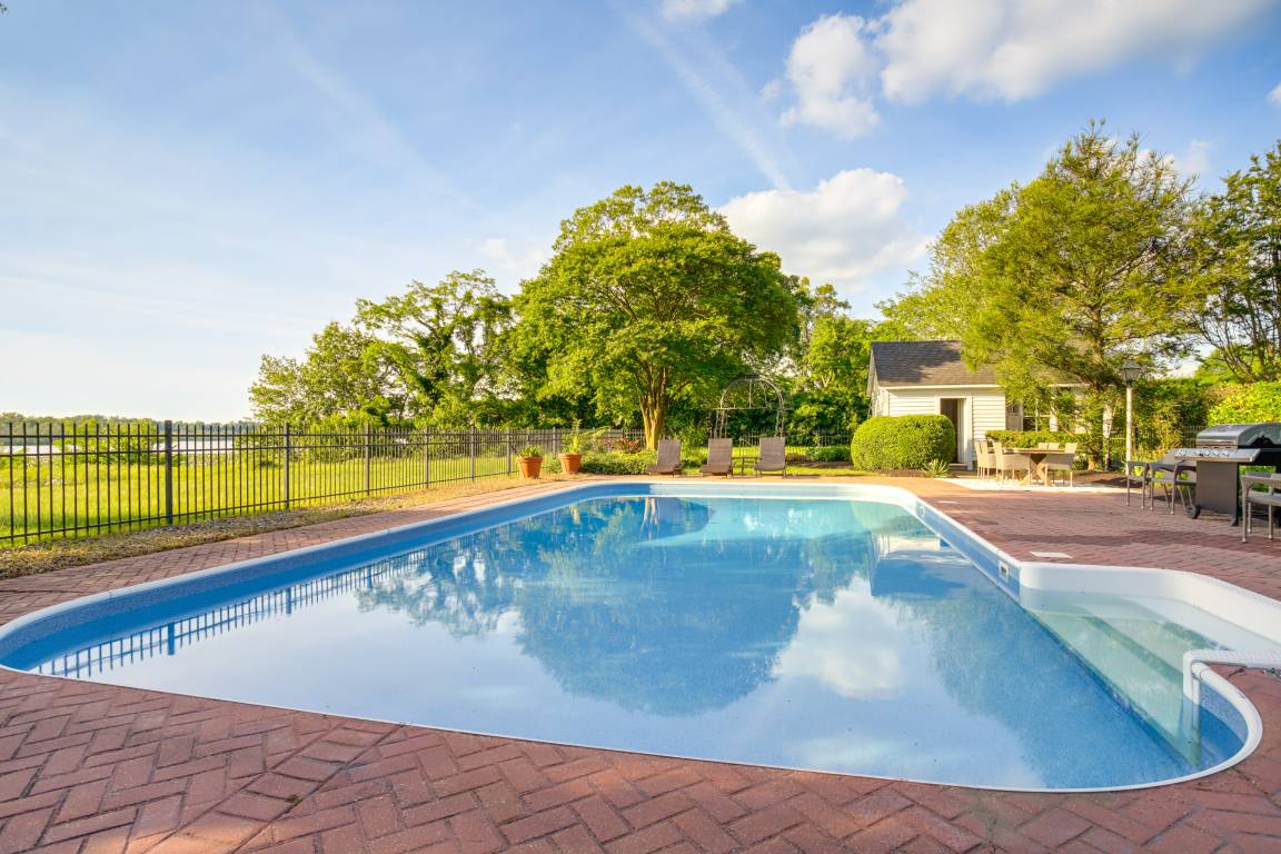 417 M² House ∙ 5 Bedrooms ∙ 16 Guests - Denton, MD