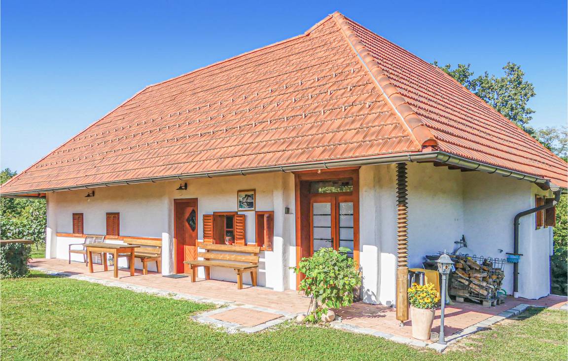 100 M² House ∙ 1 Bedroom ∙ 4 Guests - Szentgotthárd