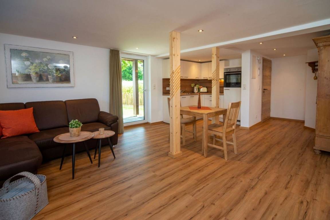 49 M² Ferienwohnung ∙ 1 Schlafzimmer ∙ 2 Gäste - Seeg
