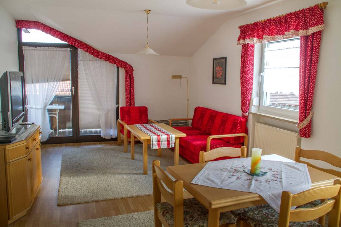 58 M² Ferienwohnung ∙ 2 Schlafzimmer ∙ 5 Gäste - Pocking