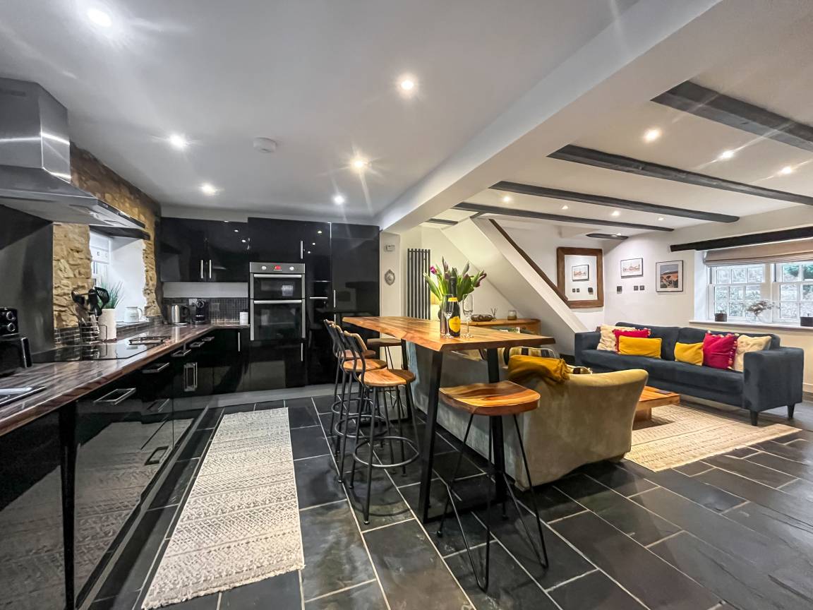 Cottage ∙ 3 Bedrooms ∙ 6 Guests - Darlington