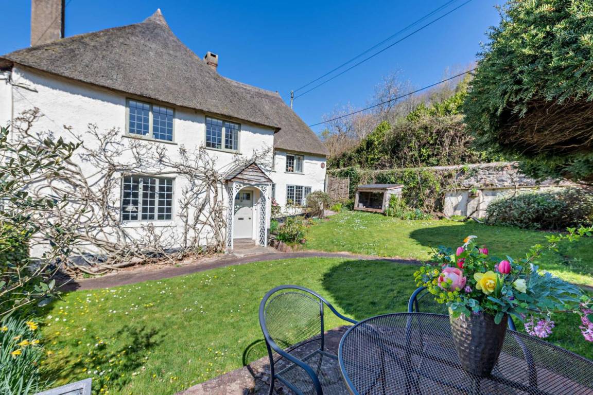 Cottage ∙ 5 Bedrooms ∙ 8 Guests - Dawlish