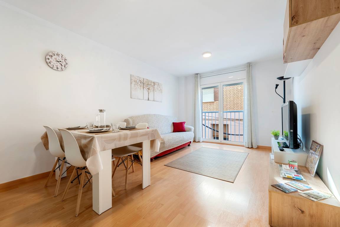 60 M² Apartamento ∙ 2 Habitaciones ∙ 4 Huéspedes - Flix