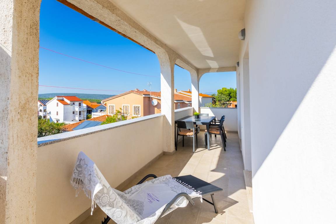 75 M² Apartment ∙ 3 Bedrooms ∙ 5 Guests - Punat