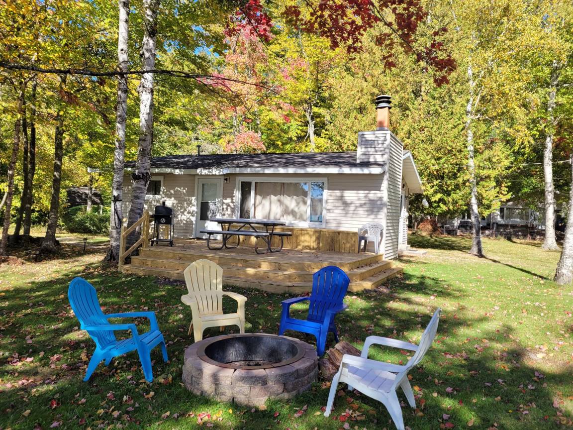 111 M² Apartment ∙ 3 Bedrooms ∙ 8 Guests - Glen Arbor, MI