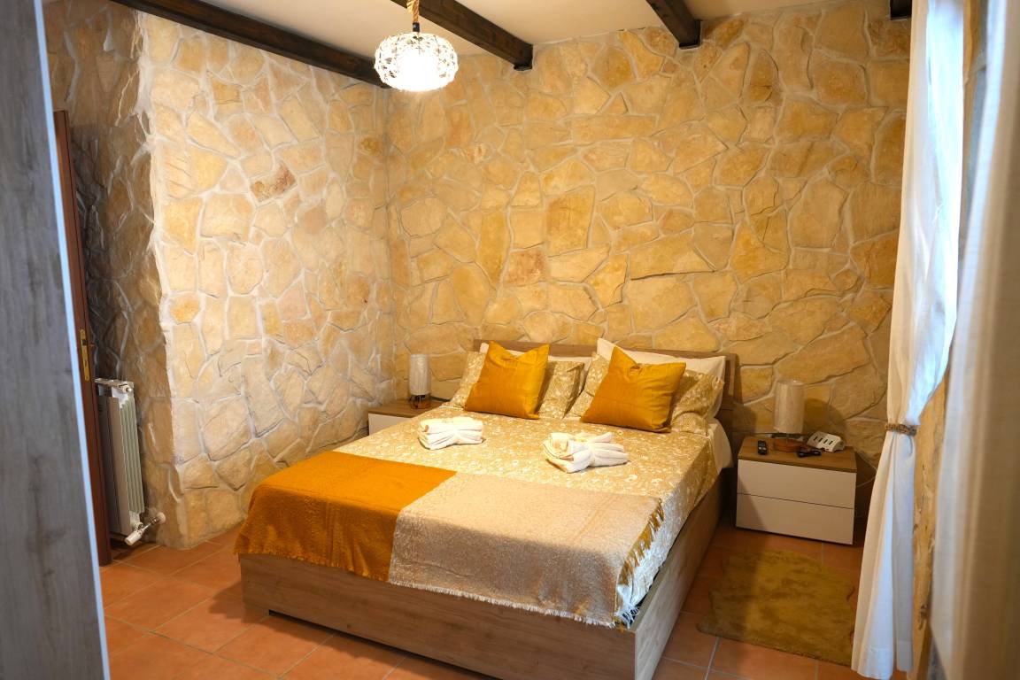 Villa ∙ 2 Bedrooms ∙ 6 Guests - Trevignano Romano