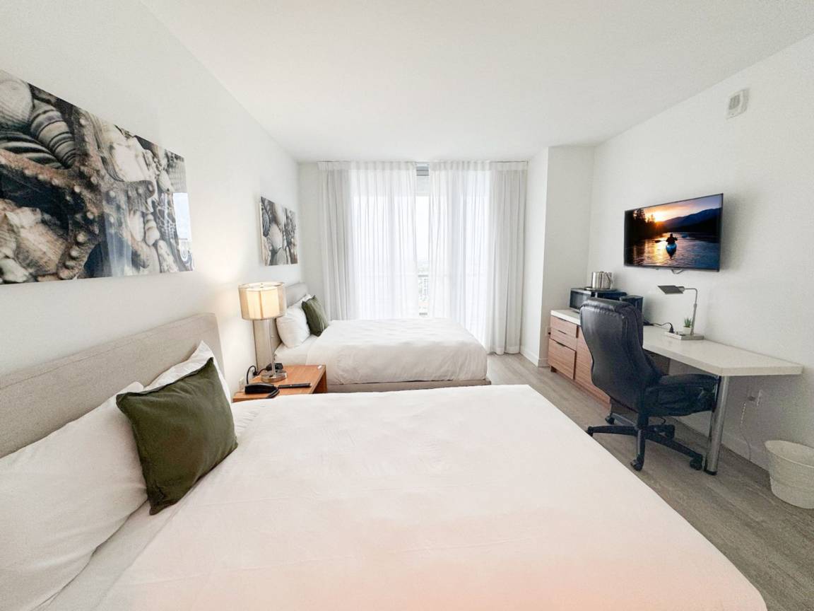 357 M² Apartment ∙ 1 Bedroom ∙ 4 Guests - Hallandale Beach, FL