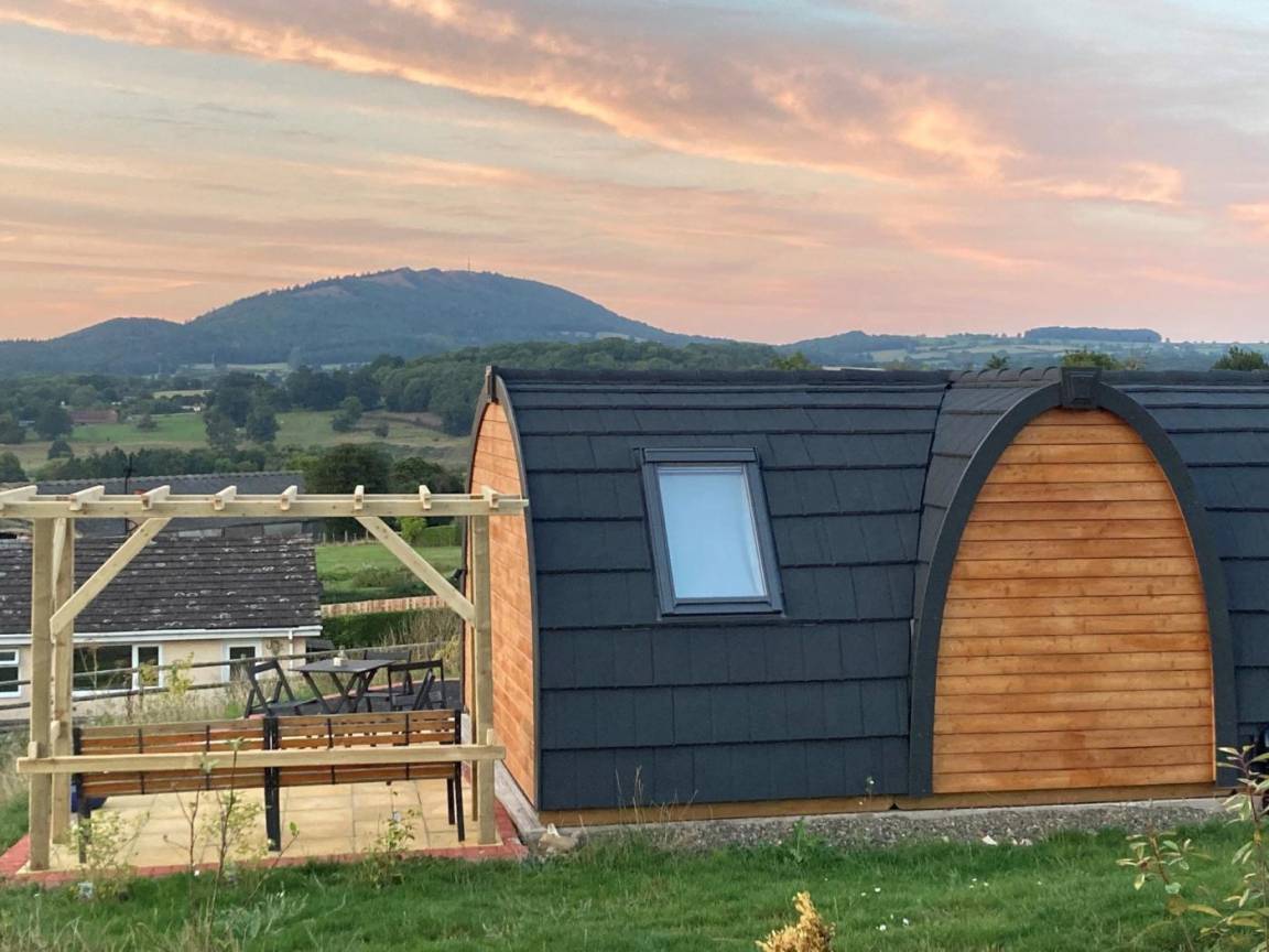 Lodge ∙ 2 Bedrooms ∙ 4 Guests - Staffordshire