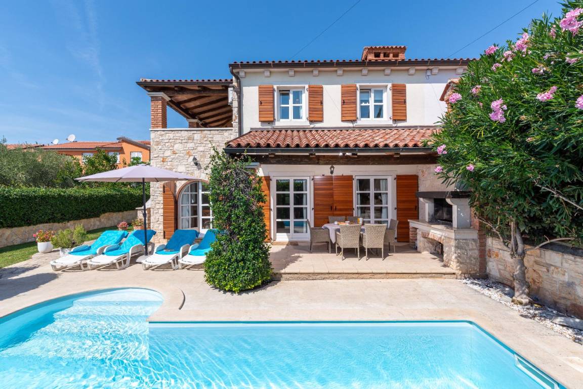 135 M² Maison De Vacances ∙ 3 Chambres ∙ 8 Personnes - Poreč