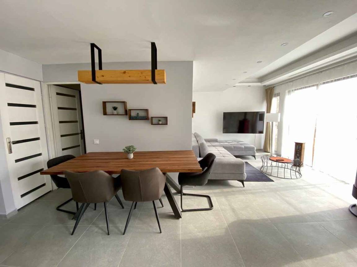 110 M² Appartement ∙ 3 Chambres ∙ 6 Personnes - Siófok
