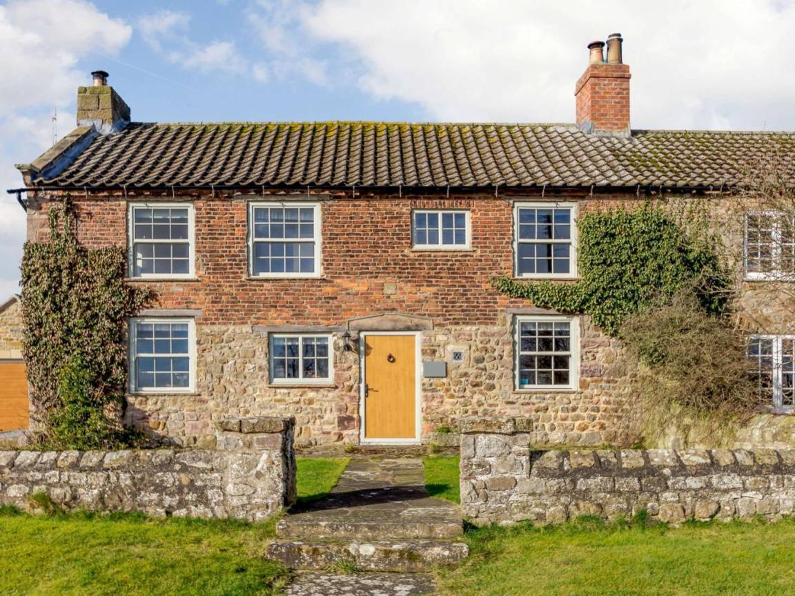 Cottage ∙ 3 Bedrooms ∙ 6 Guests - Bedale