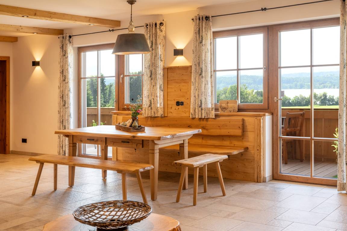 77 M² Ferienwohnung ∙ 2 Schlafzimmer ∙ 5 Gäste - Waging am See