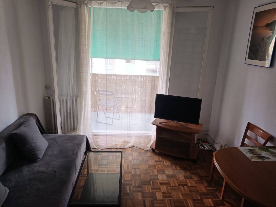 138 M² Habitación Privada ∙ 1 Habitación ∙ 2 Huéspedes - Sabadell