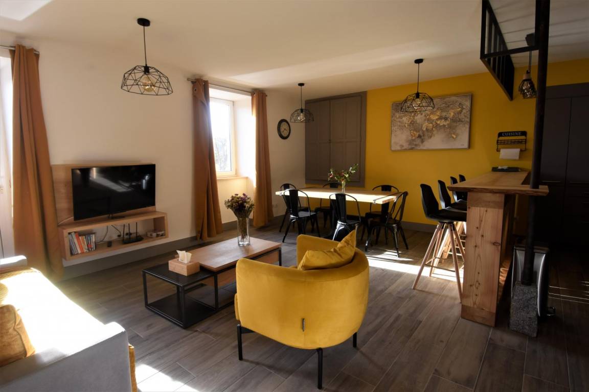 65 M² Gîte ∙ 2 Chambres ∙ 4 Personnes - Doubs