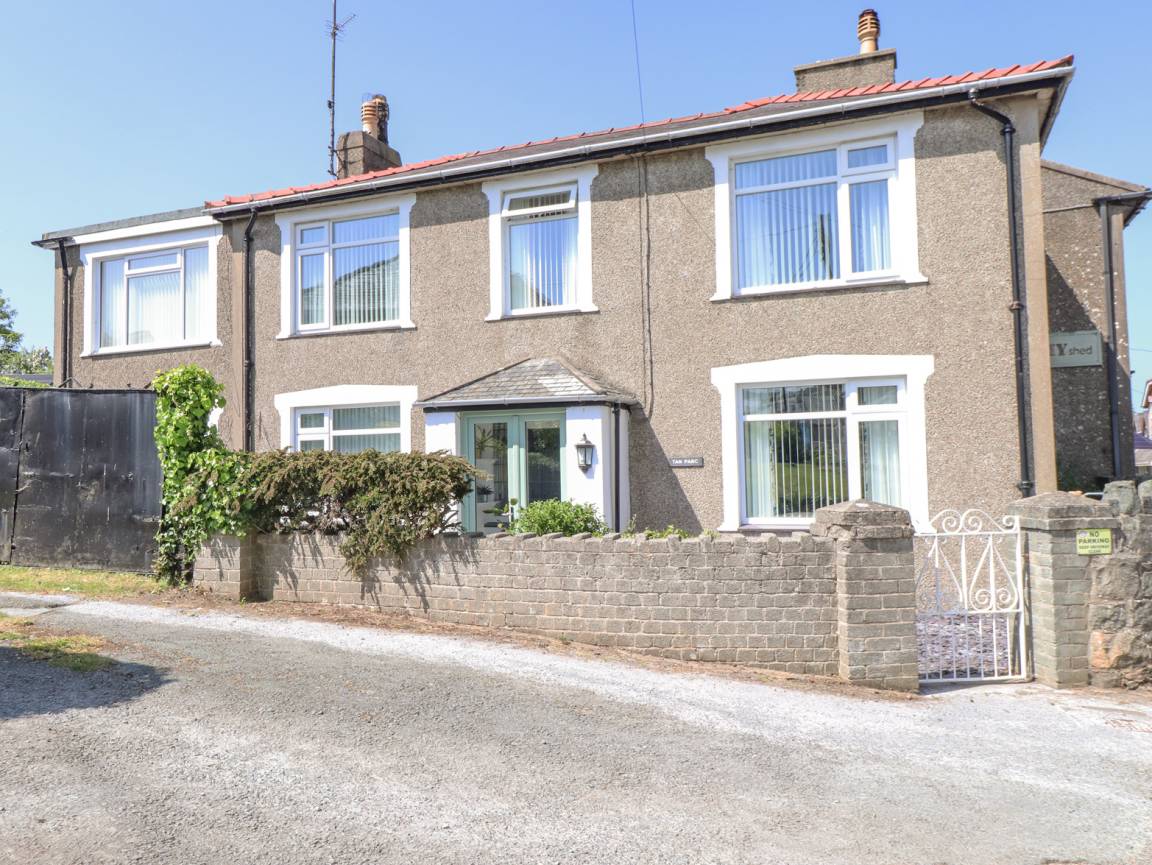 Cottage ∙ 4 Bedrooms ∙ 8 Guests - Gwynedd