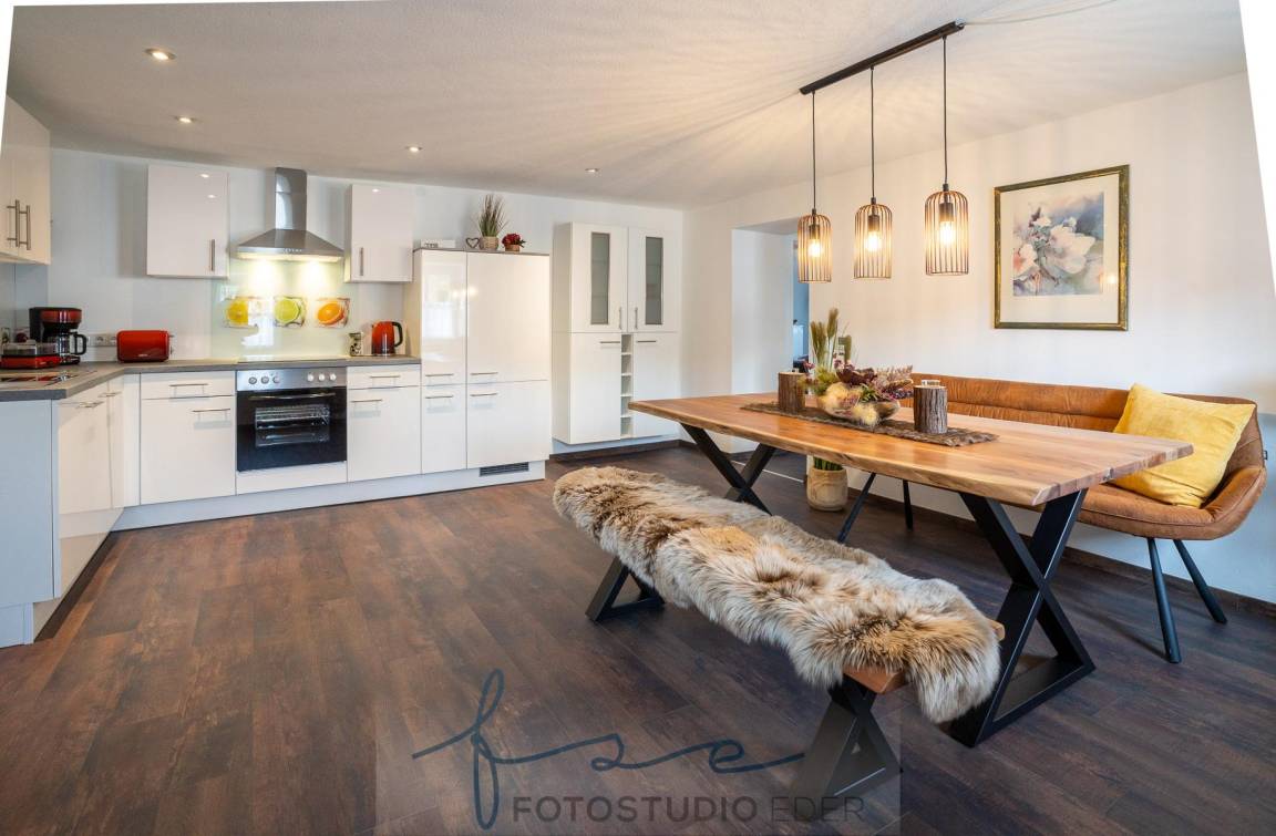 80 M² Ferienwohnung ∙ 2 Schlafzimmer ∙ 4 Gäste - Deggendorf