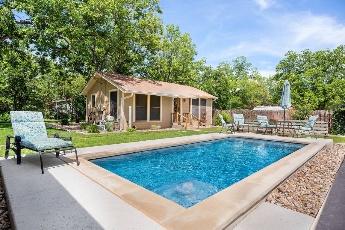 100 M² Cottage ∙ 2 Bedrooms ∙ 4 Guests - Fredericksburg, TX