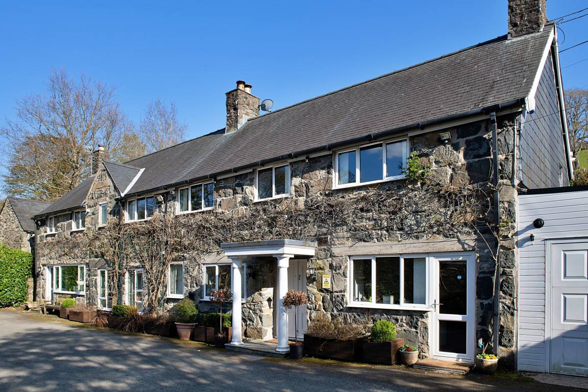 220 M² House ∙ 6 Bedrooms ∙ 12 Guests - Tal-y-llyn